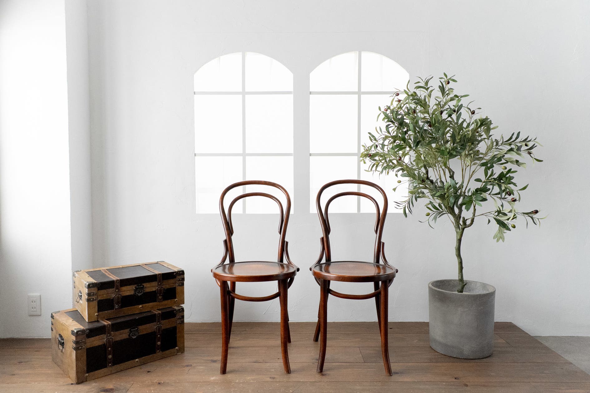 バリエーション多数📸白壁//アーチ窓//駅から3分の駅近撮影スタジオ【スタジオパティオ早稲田】の写真8