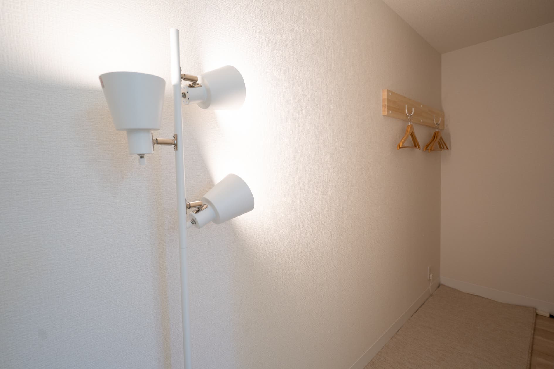 New🎊 平塚駅西口 徒歩 3分！明るく清潔な鏡張りスタジオの写真8