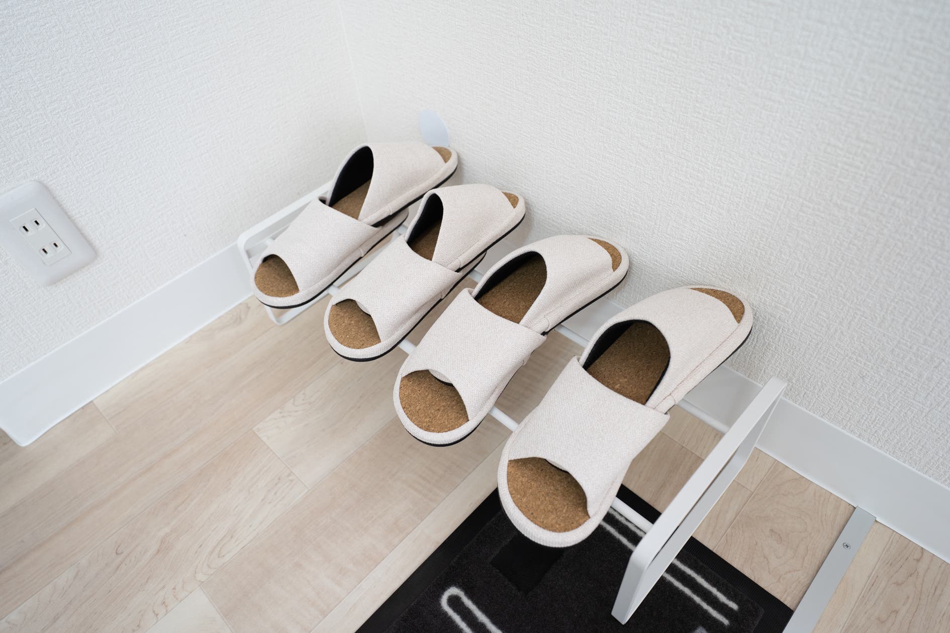 New🎊 平塚駅西口 徒歩 3分！明るく清潔な鏡張りスタジオの写真17