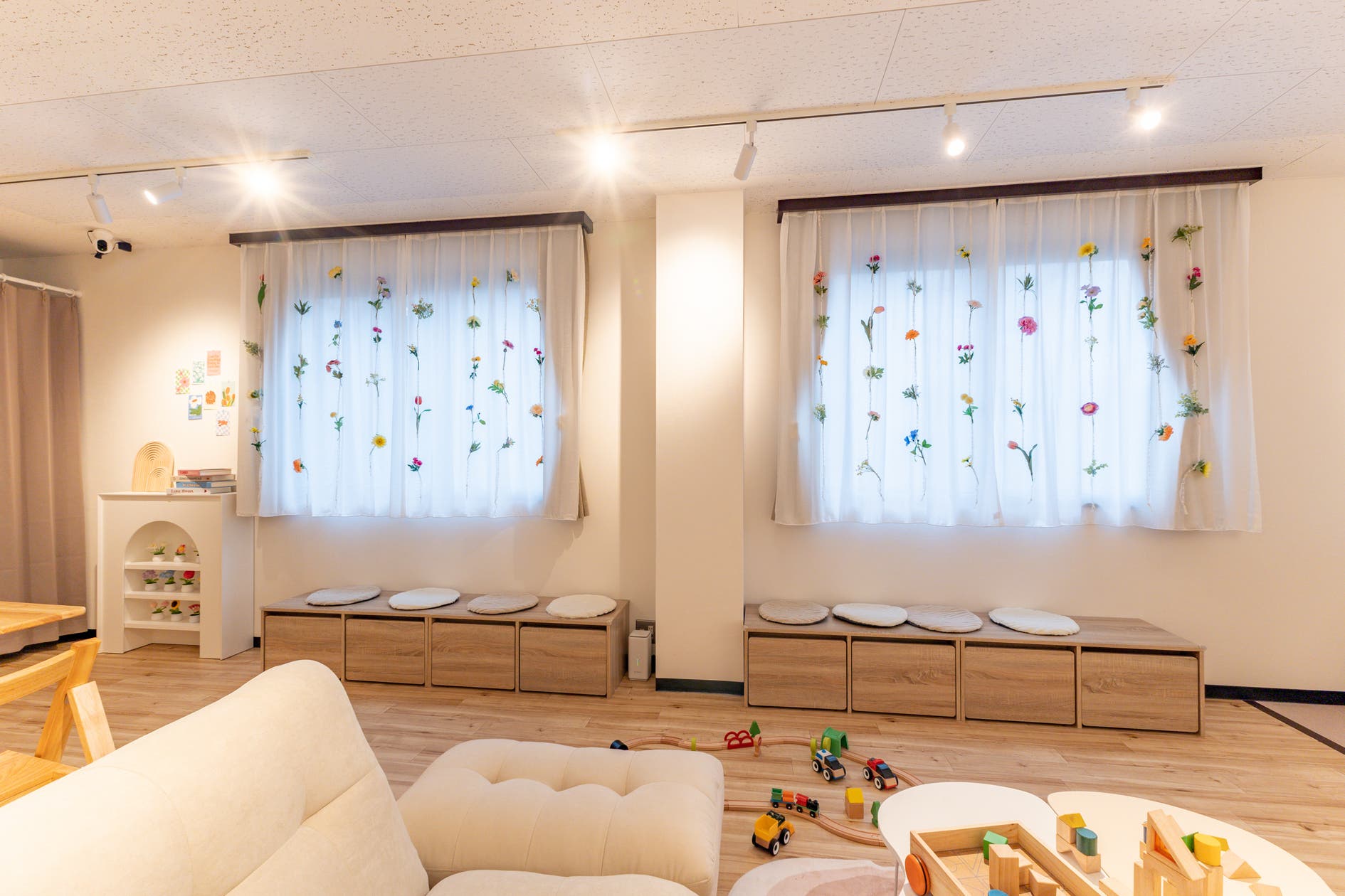 最大25名🌷後楽園・春日駅徒歩５分　クリスマス🎄ママ会、推し活に👯‍♀️ お花いっぱい映えスペース🌷の写真7