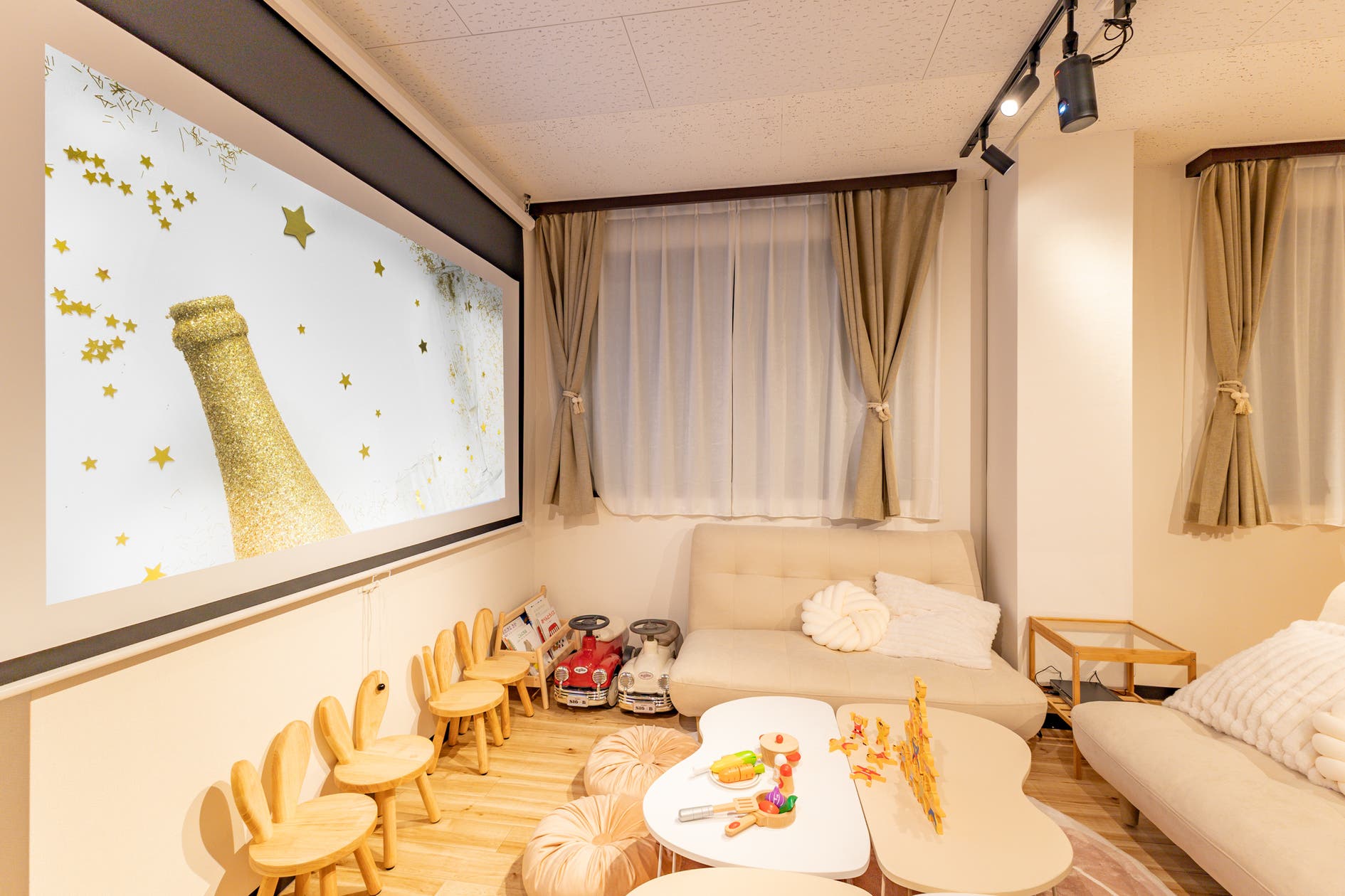 最大25名🌷後楽園・春日駅徒歩５分　クリスマス🎄ママ会、推し活に👯‍♀️ お花いっぱい映えスペース🌷の写真9