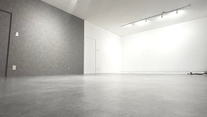 千葉/幕張 白壁撮影スタジオの写真1