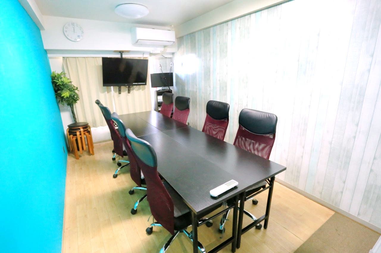 【ベネチア】新宿駅徒歩1分／ Wi-Fi(光回線)  プロジェクター ホワイトボード  12人利用可 テレワーク・web会議の写真1