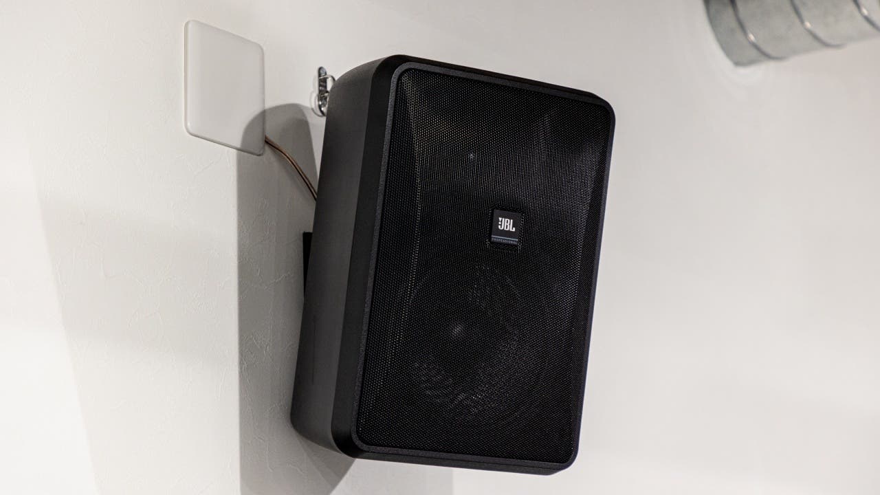 【スタジオ１】府中駅6分／広さ75.1㎡、鏡幅12.7mの大型レンタルスタジオ／バレエ用リノリウム床／各種教室利用におすすめの写真8