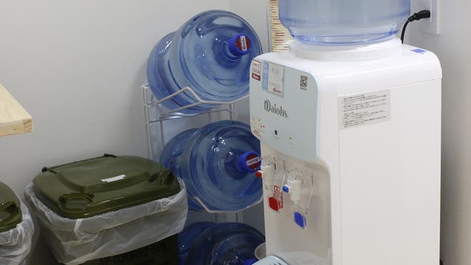 【Seeds Co-work 広島駅前】2名用完全個室④ モニター・フリードリンク付きの写真6