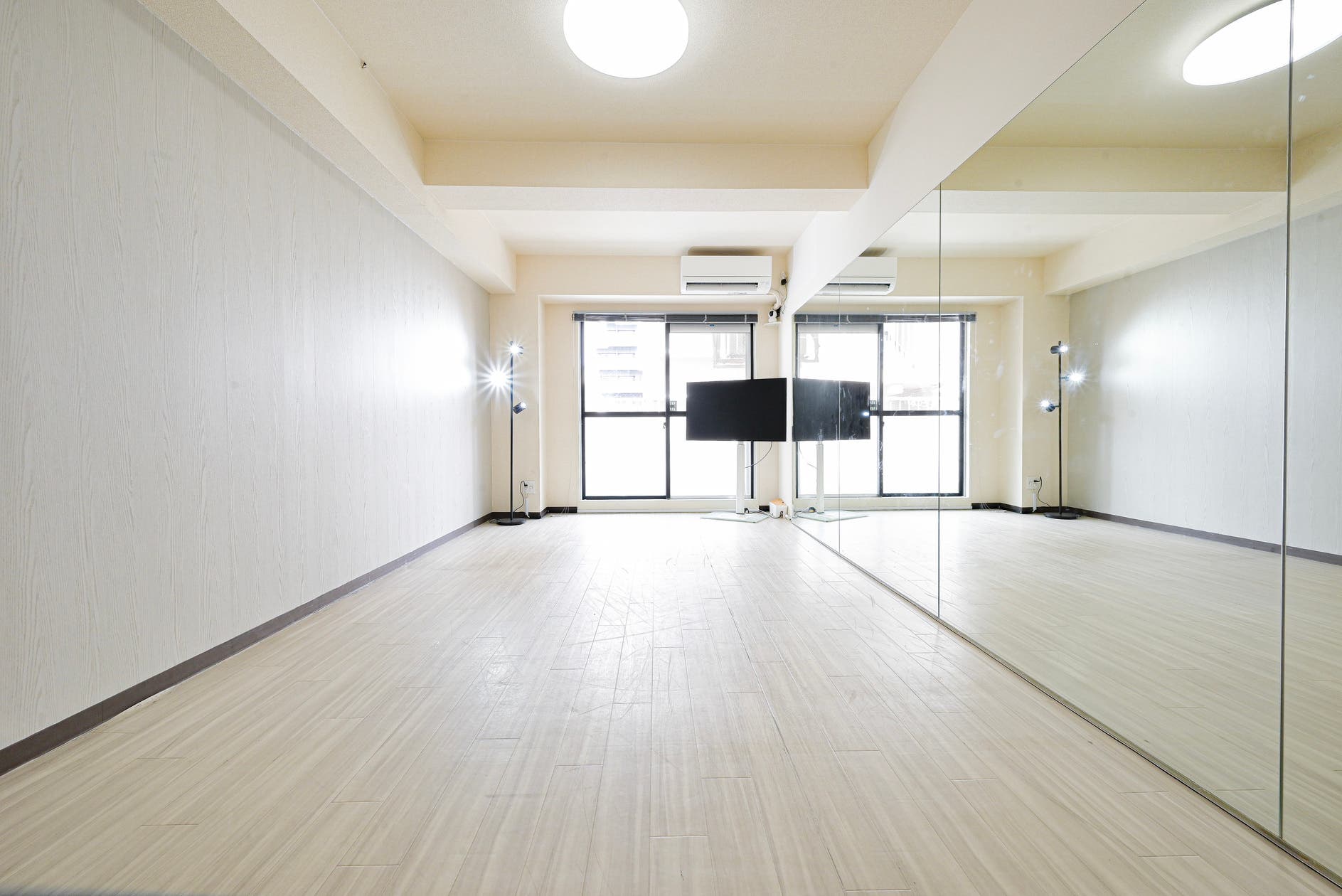 【🚃栄駅/徒歩6分🚃】✨️ダンススタジオ✨️《28㎡》ｰ🧸𝑵𝑬𝑾-𝙊𝙋𝙀𝙉-🧸ダンス・レッスンに最適💃の写真3