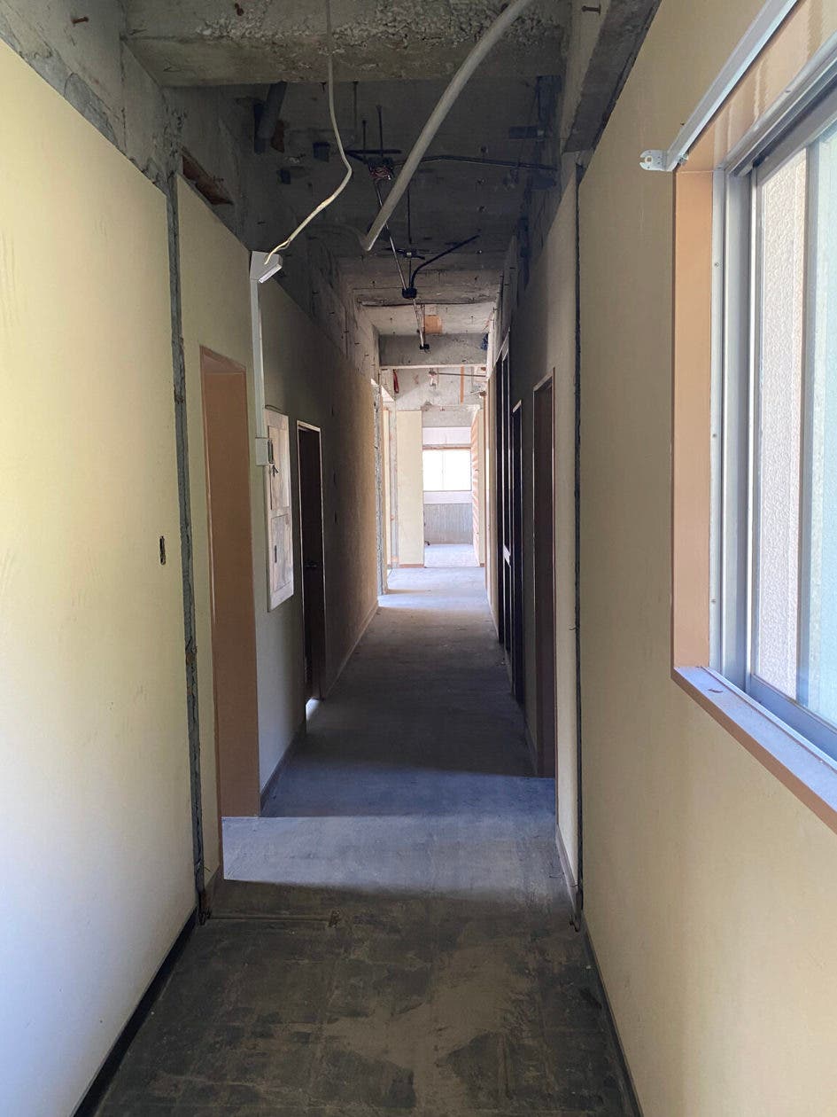 【鉄筋3階の廃墟】伊豆山奥の異空間｜撮影・MV・アート制作にの写真6