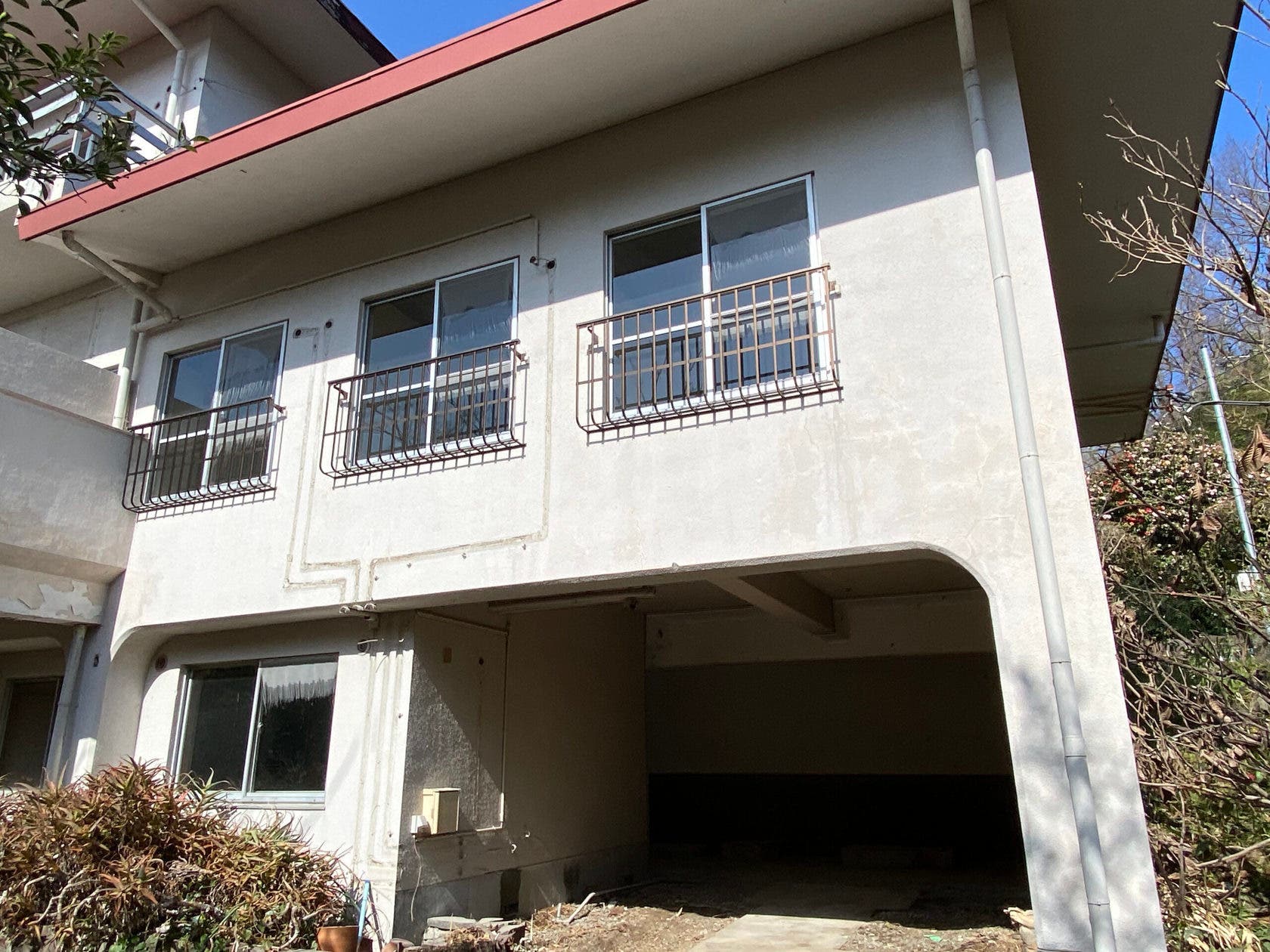 【鉄筋3階の廃墟】伊豆山奥の異空間｜撮影・MV・アート制作にの写真18