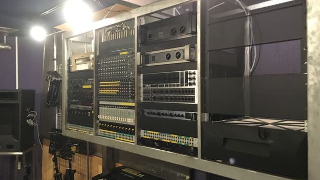 本格的な器材を取り揃えたスタジオ 様々な音楽シチュエーションにどうぞ 3stの写真3