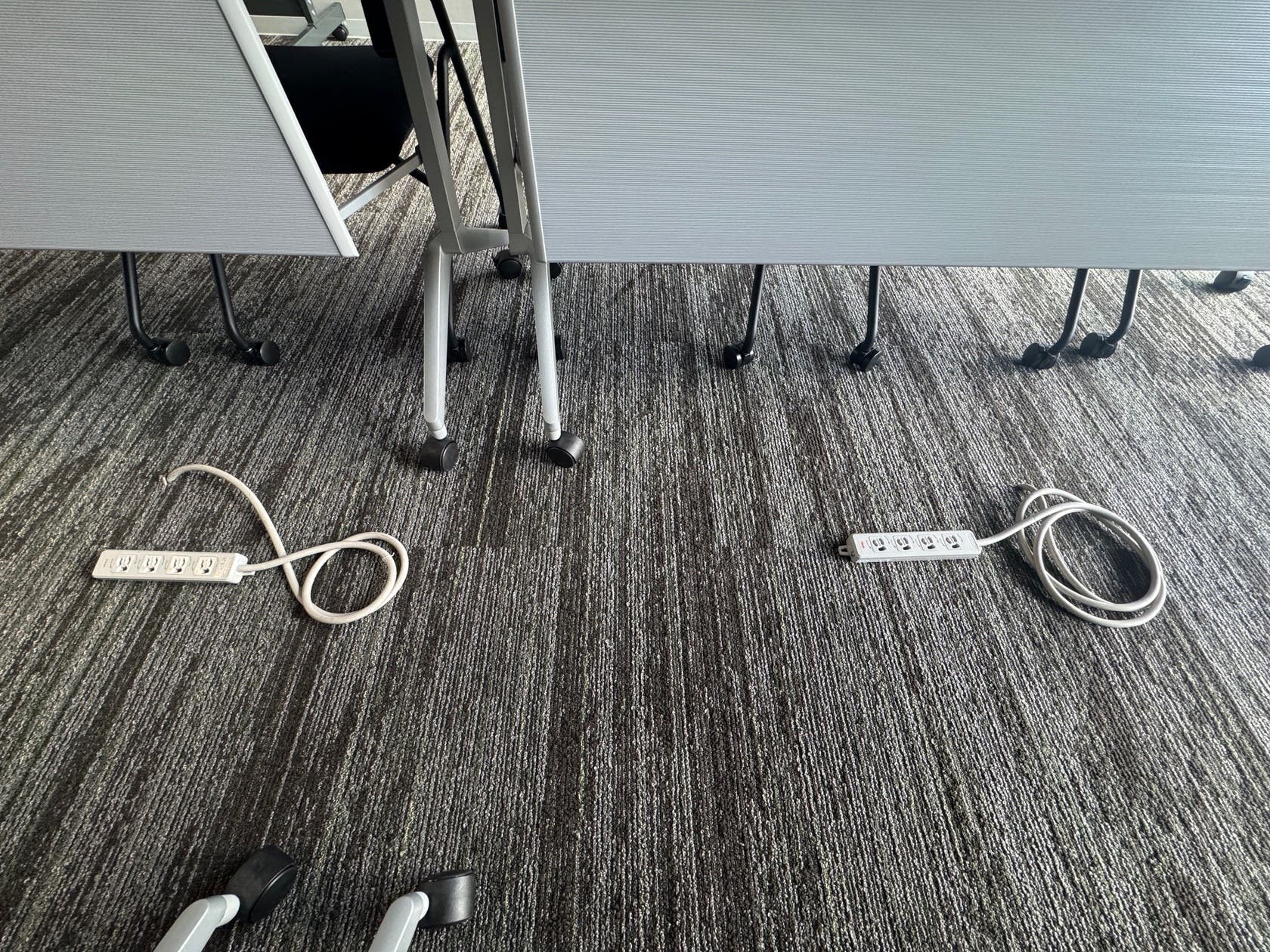 【地下鉄仙台駅 徒歩5分】12席着席可/光回線高速WiFi/有人スタッフ/飲食可/貸し会議室 [Room(1)]の写真9