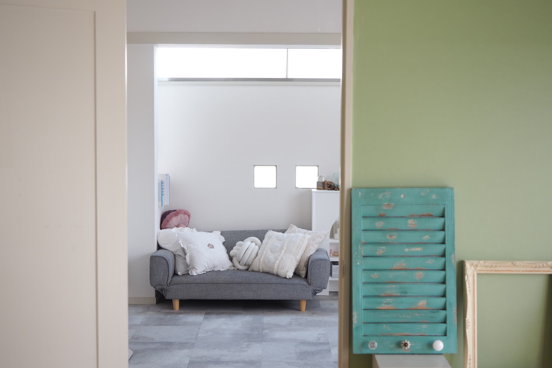 🉐初回割引あり　湯島3分/上野周辺　自然光 × 2つの空間 × 小物豊富な撮影スタジオ📸 〜挙式の控室にも〜の写真13