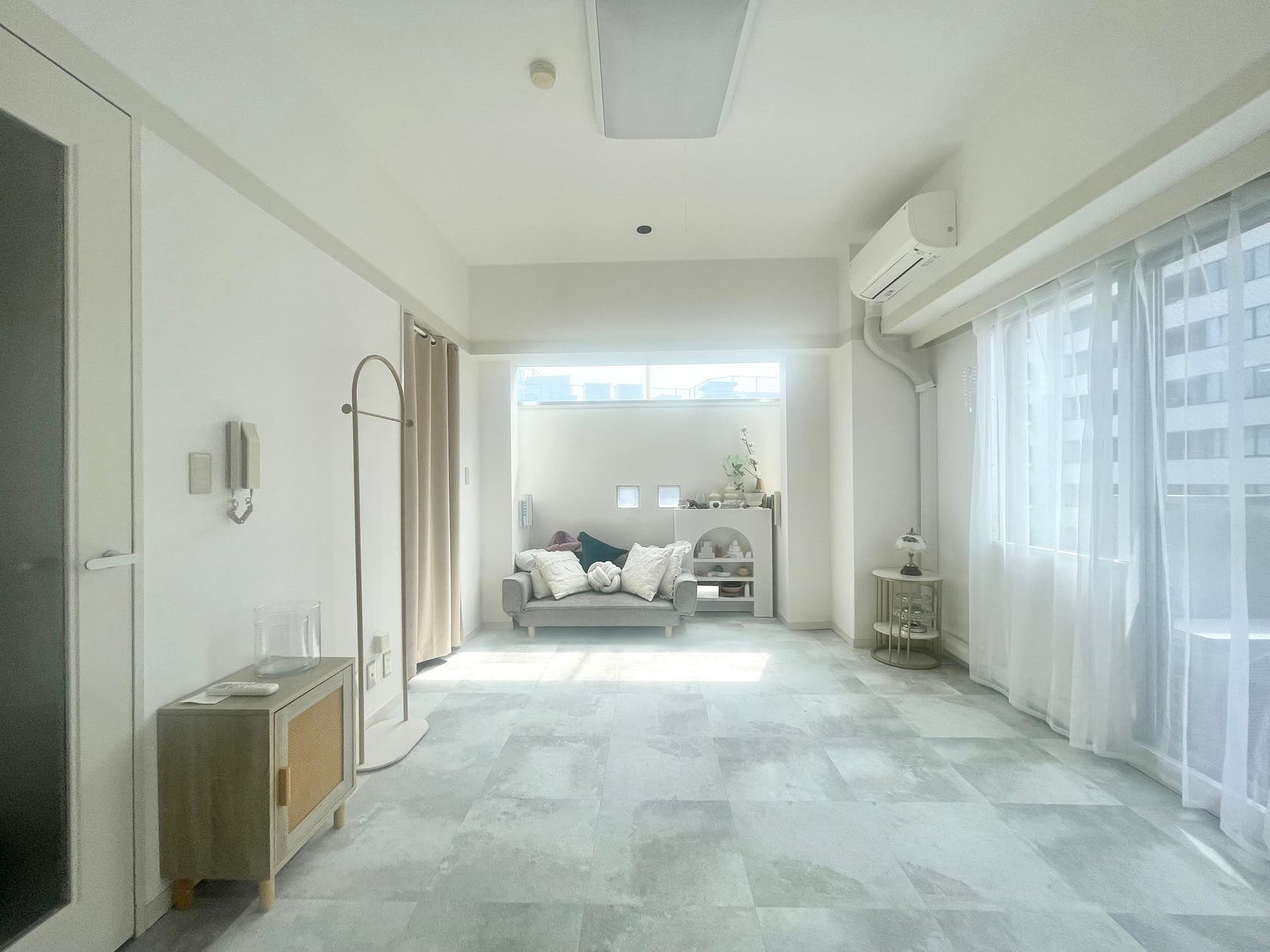 🉐初回割引あり　湯島3分/上野周辺　自然光 × 2つの空間 × 小物豊富な撮影スタジオ📸 〜挙式の控室にも〜の写真6