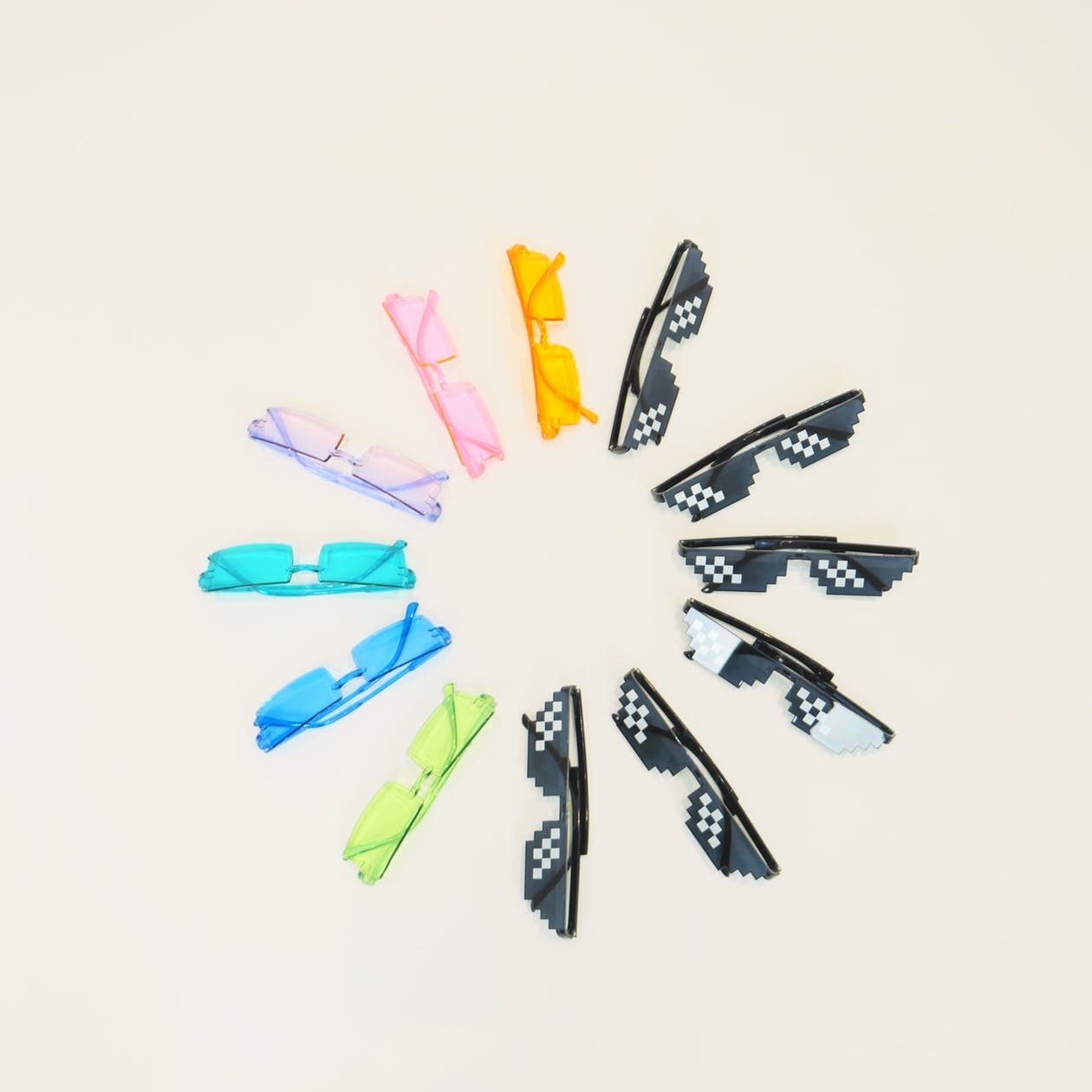 川口駅西口のセルフ写真スタジオ！カメラ等の撮影機材や小道具を各種取り揃えています！の写真23