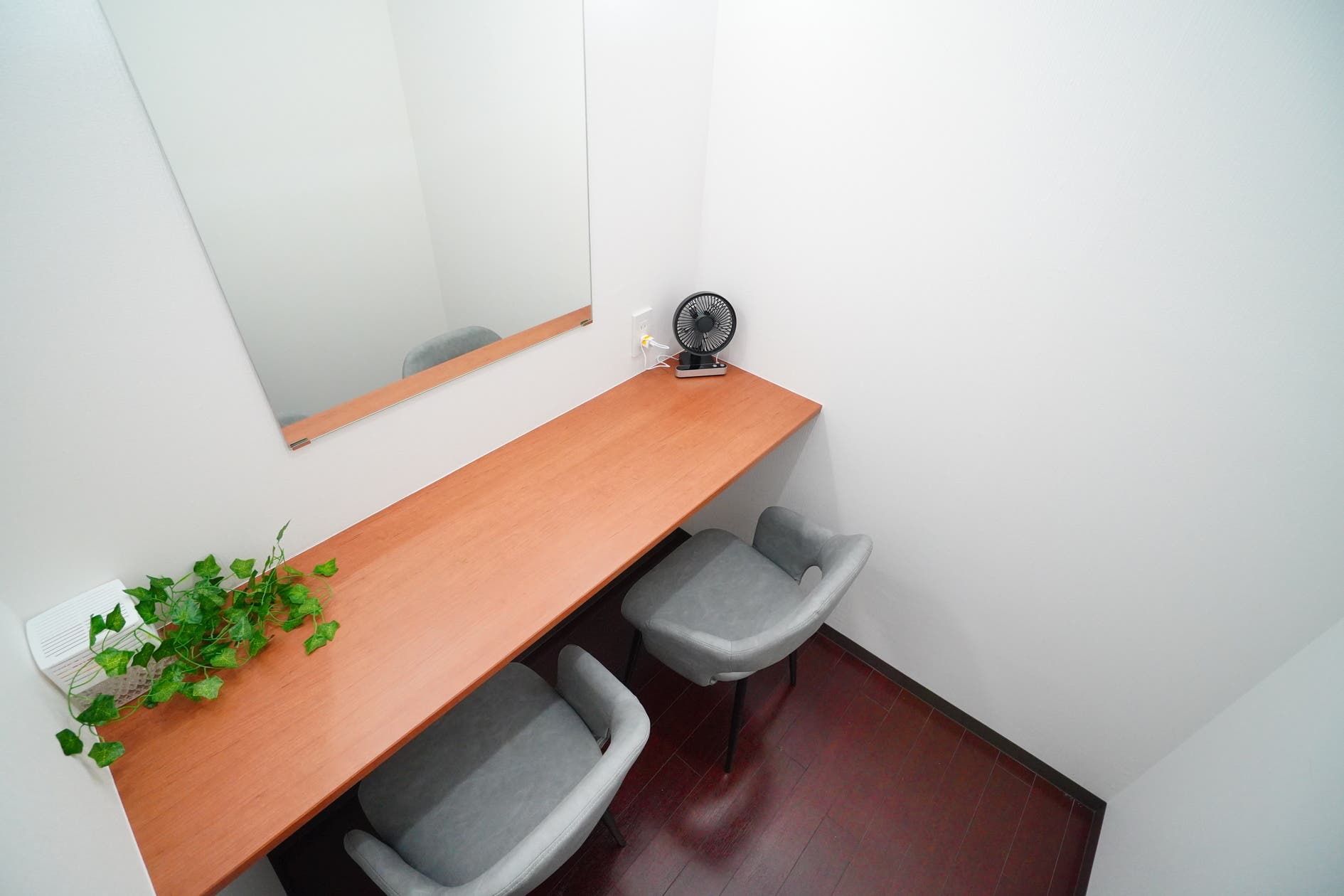 オープンSALE‼️＜IZUMI MEETING ROOM＞町屋駅徒歩5分🚃光回線Wi-Fi📶大型TV🖥️メイクルーム💄の写真15