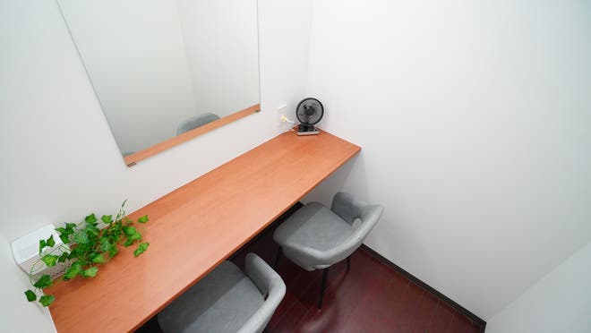 オープンSALE‼️<IZUMI MEETING ROOM>町屋駅徒歩5分🚃光回線Wi-Fi📶大型TV🖥️メイクルーム💄の写真15