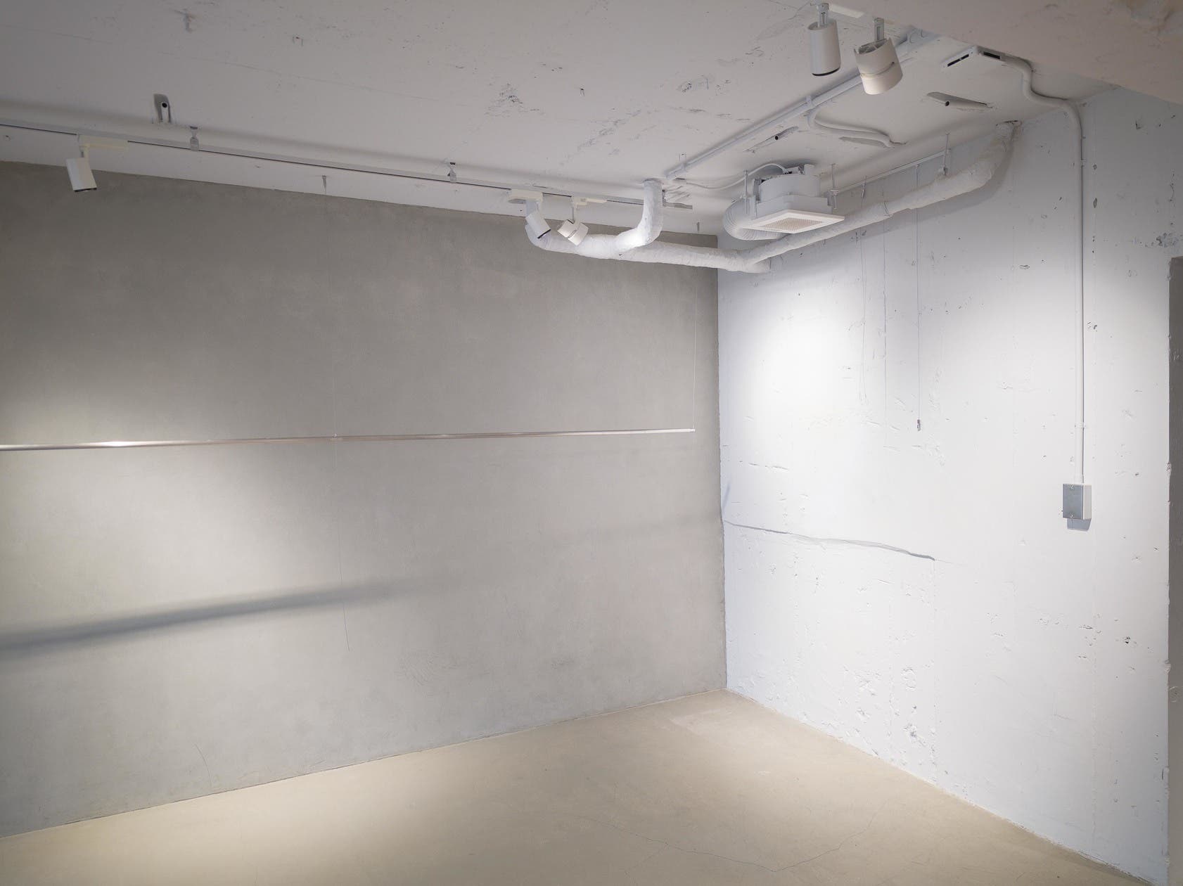 【代官山駅徒歩1分】The TENTが運営する都会的なレンタルスペース｜展示会、受注会に最適なアパレルブランドスペースの写真10