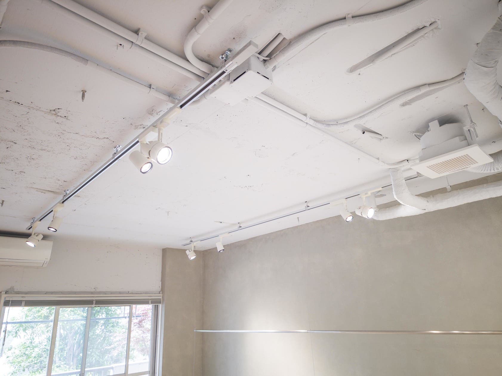 【代官山駅徒歩1分】The TENTが運営する都会的なレンタルスペース｜展示会、受注会に最適なアパレルブランドスペースの写真14