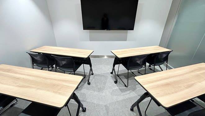 名古屋会議室 広⼩路本町 ROOM B(セルフ設営&当日予約OK)【栄駅徒歩4分!最大8名!打ち合わせ・会議におすすめ】の写真5