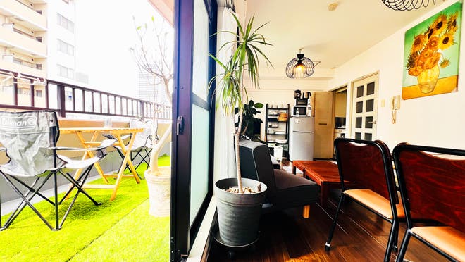 堀江のマンション最上階を独占✨隣に部屋なし🎵ゴミ捨て無料🎵駅徒歩1分👀心斎橋・四ツ橋駅近🎵広々芝生々テラス🌱⭐️の写真1