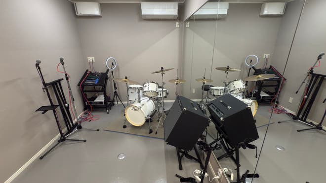 ちょっとした音楽スタジオ5F 駅から徒歩3分(階段5F)の写真3