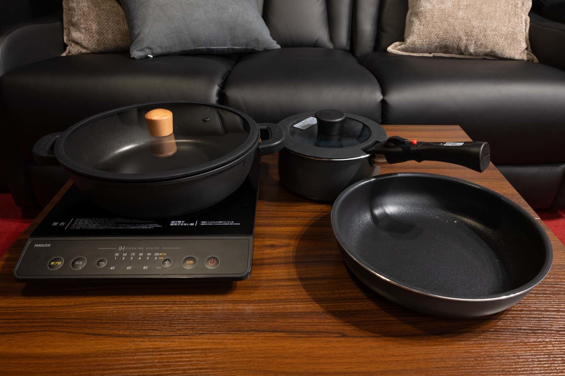 ③卓上IHヒーターとお鍋セットの画像1