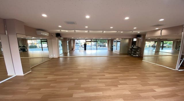 越谷駅西口から徒歩2分のダンスが出来るレンタルスタジオ