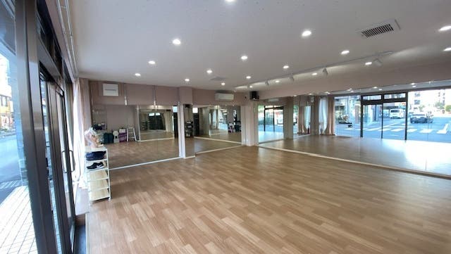 越谷駅西口から徒歩2分のダンスが出来るレンタルスタジオの写真2