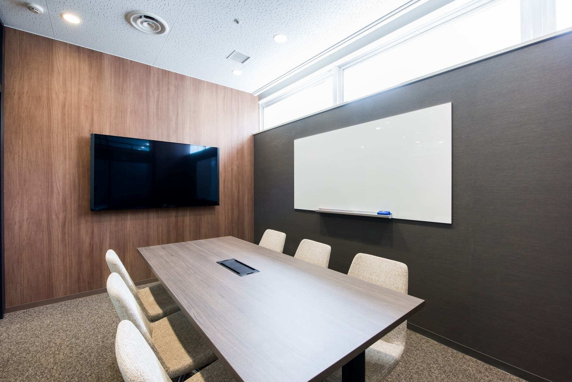 【fabbit銀座】会議室の写真2