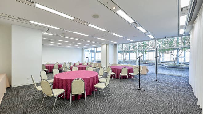 ブリーゼプラザ 801号室+802号室 最大90名収容【JR大阪駅に直結!屋上庭園や空が見える明るく開放的な空間】の写真4