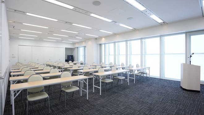 ブリーゼプラザ 805号室 最大72名収容【JR大阪駅に直結!片面ガラス張りの明るい空間】の写真1