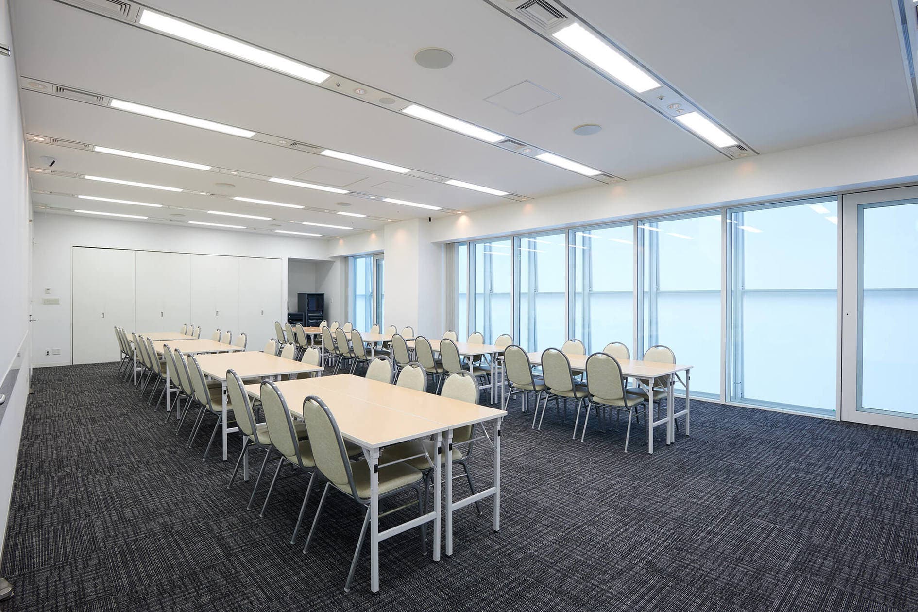 ブリーゼプラザ 805号室 最大72名収容【JR大阪駅に直結！片面ガラス張りの明るい空間】の写真5