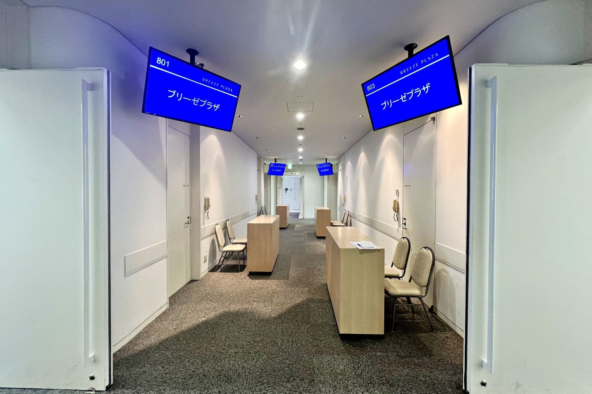 ブリーゼプラザ meeting room A 最大6名収容【JR大阪駅に直結！商談や面談・控室にもおすすめ】の写真6