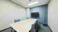 ブリーゼプラザ meeting room B 最大6名収容【JR大阪駅に直結!商談や面談・控室にもおすすめ】の写真2