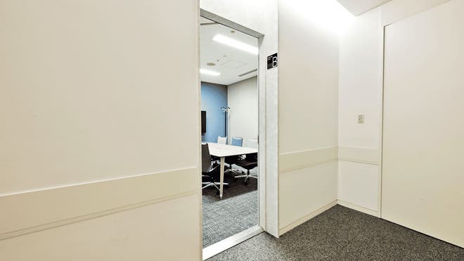 ブリーゼプラザ meeting room B 最大6名収容【JR大阪駅に直結!商談や面談・控室にもおすすめ】の写真5