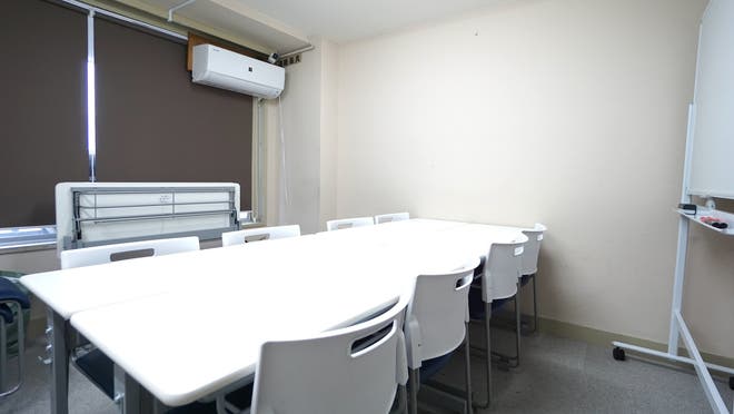 <ビズボ会議室赤坂見附駅前>赤坂見附駅10番出口徒歩1分🚃光回線Wi-Fi📶モニター🖥️会議/商談/ワークショップ/撮影の写真8