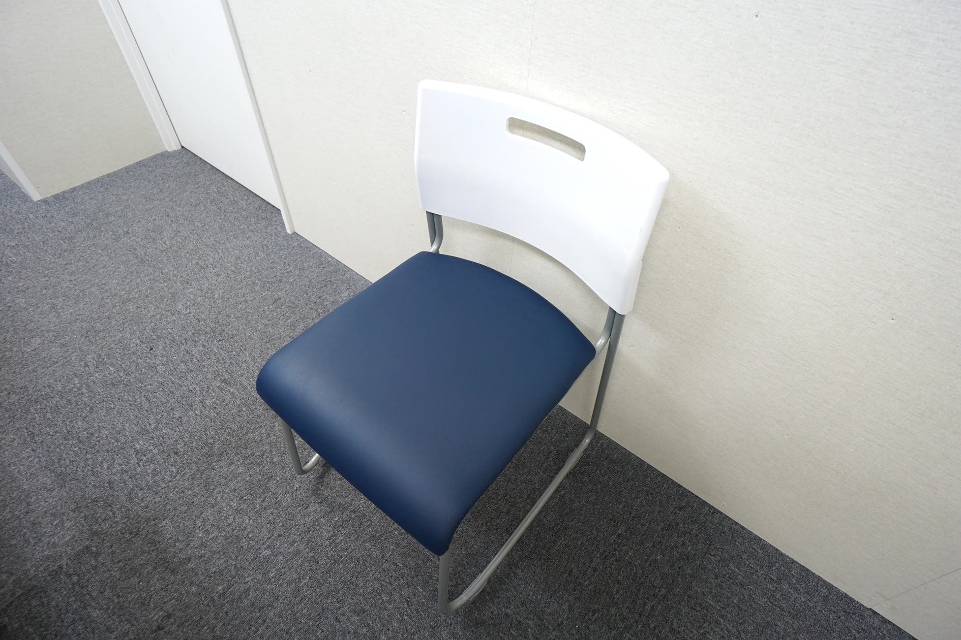 ＜ビズボ会議室大手町駅前＞大手町駅徒歩4分🚃光回線Wi-Fi📶モニター🖥️会議/商談/ワークショップ/撮影の写真8