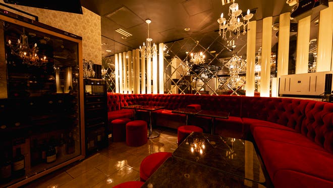 🌟格安利用キャンペーン実施中🌟【西武新宿駅徒歩4分】ヴェルサイユ宮殿をモチーフとした気品のある内装/撮影・イベントで利用可能の写真4