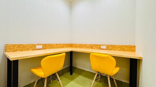 池下駅徒歩1分!最大2名利用可能🤩集中したい勉強・リモートワークに最適✨👩🎓🧑🎓飲食持ち込みOK🍫🥤の写真1