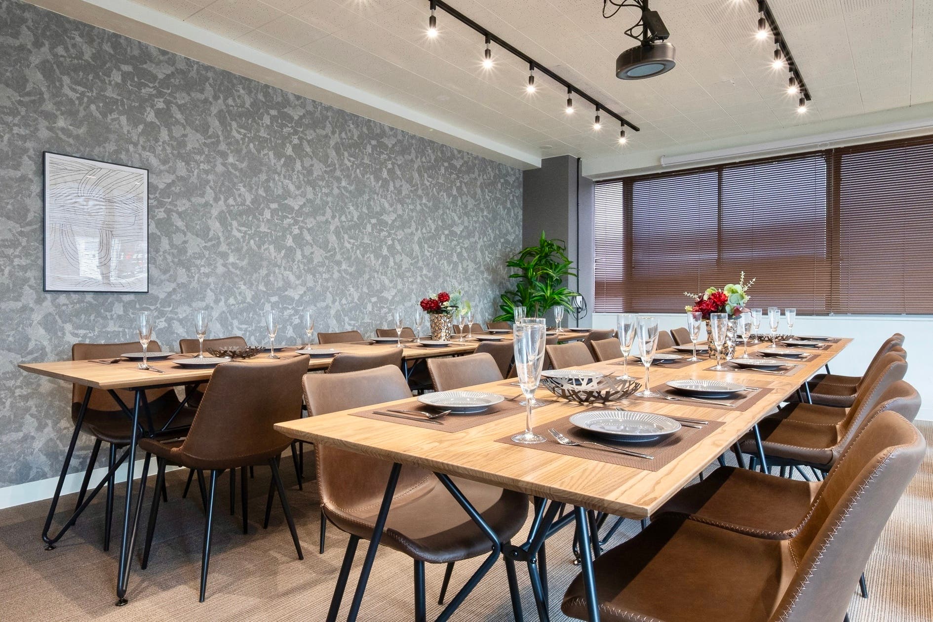 代々木駅1分🚃最大40名着席🎉大型スクリーン🎬映画・大人気ゲーム機🎮おしゃれなケータリング♪の写真23