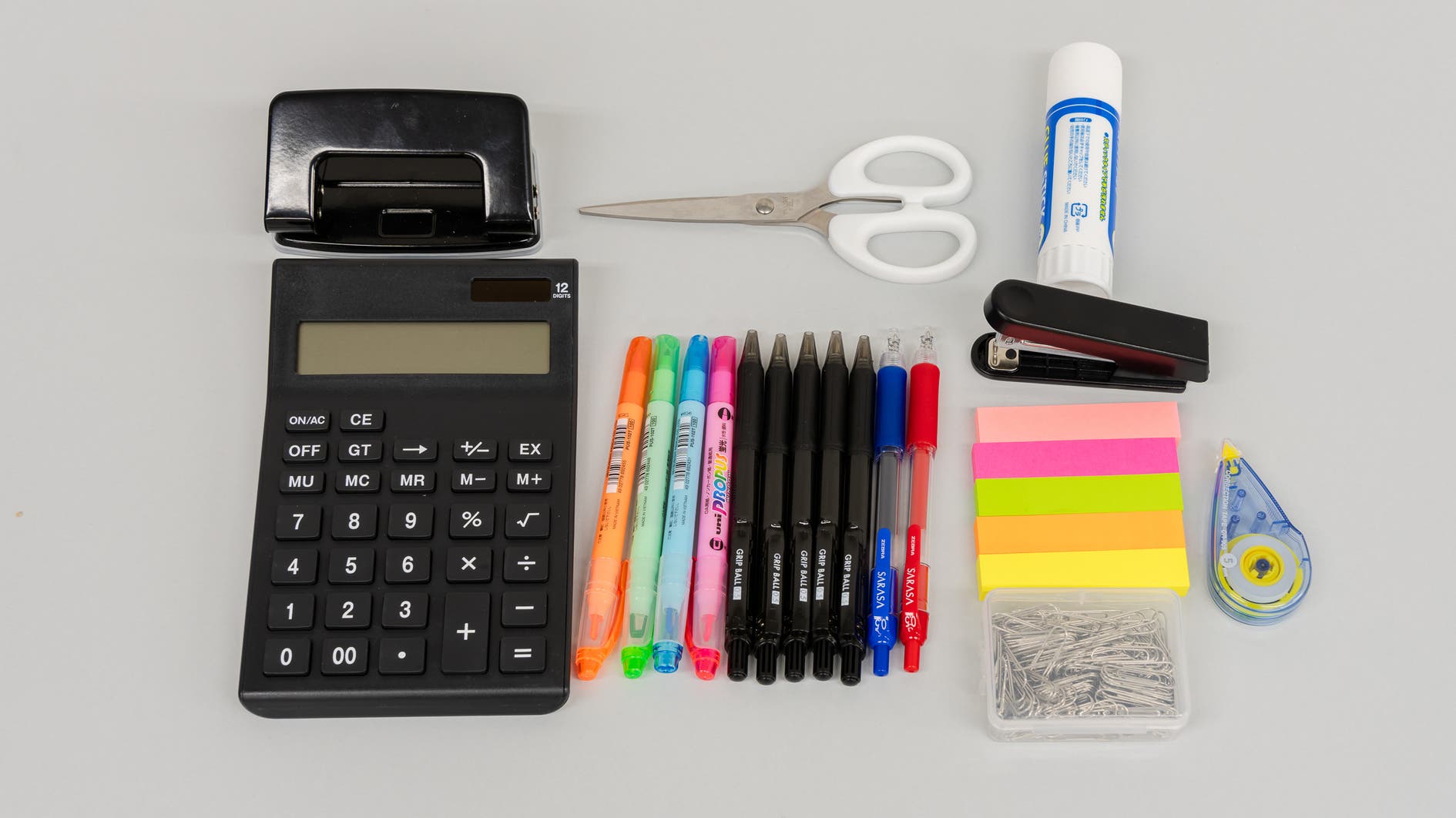 【西新宿駅3分】36席/プロジェクター/ホワイトボード/光回線WiFi/演台☆1日1回スタッフ完全清掃のセミナールームの写真15