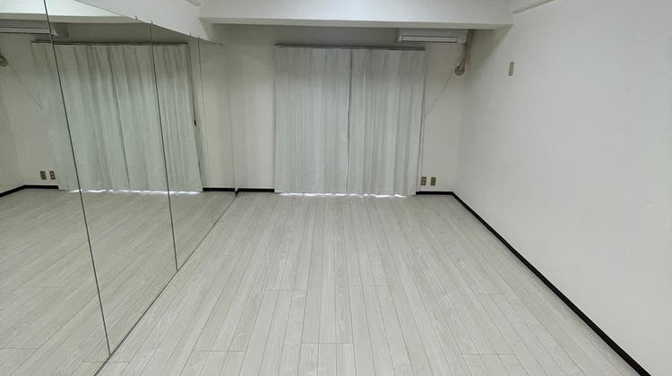 【博多駅徒歩5分】 ダンスができるレンタルスタジオ|大型鏡とフローリング|空いていれば当日予約も可能です!の写真1