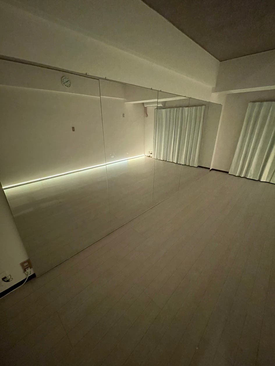 【博多駅徒歩5分】　ダンスができるレンタルスタジオ｜大型鏡とフローリング｜空いていれば当日予約も可能です！の写真7
