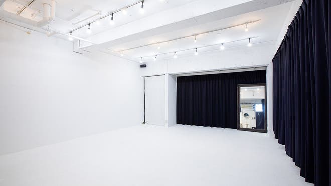 名古屋・栄駅から1本|白ホリ・自然光・コンクリ床・撮影フォトスタジオ【 物撮り・コスプレ・アパレル】清水駅徒歩5分の写真7