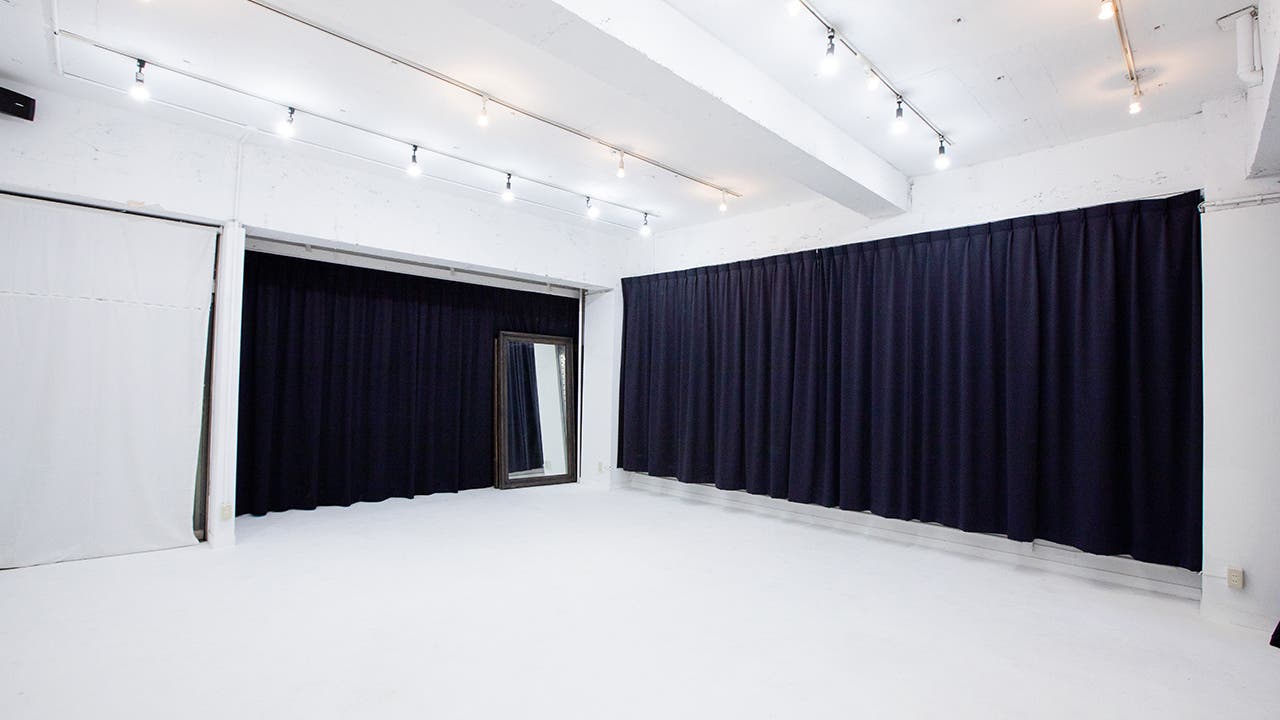 名古屋・栄駅から1本｜白ホリ・自然光・コンクリ床・撮影フォトスタジオ【 物撮り・コスプレ・アパレル】清水駅徒歩5分の写真8