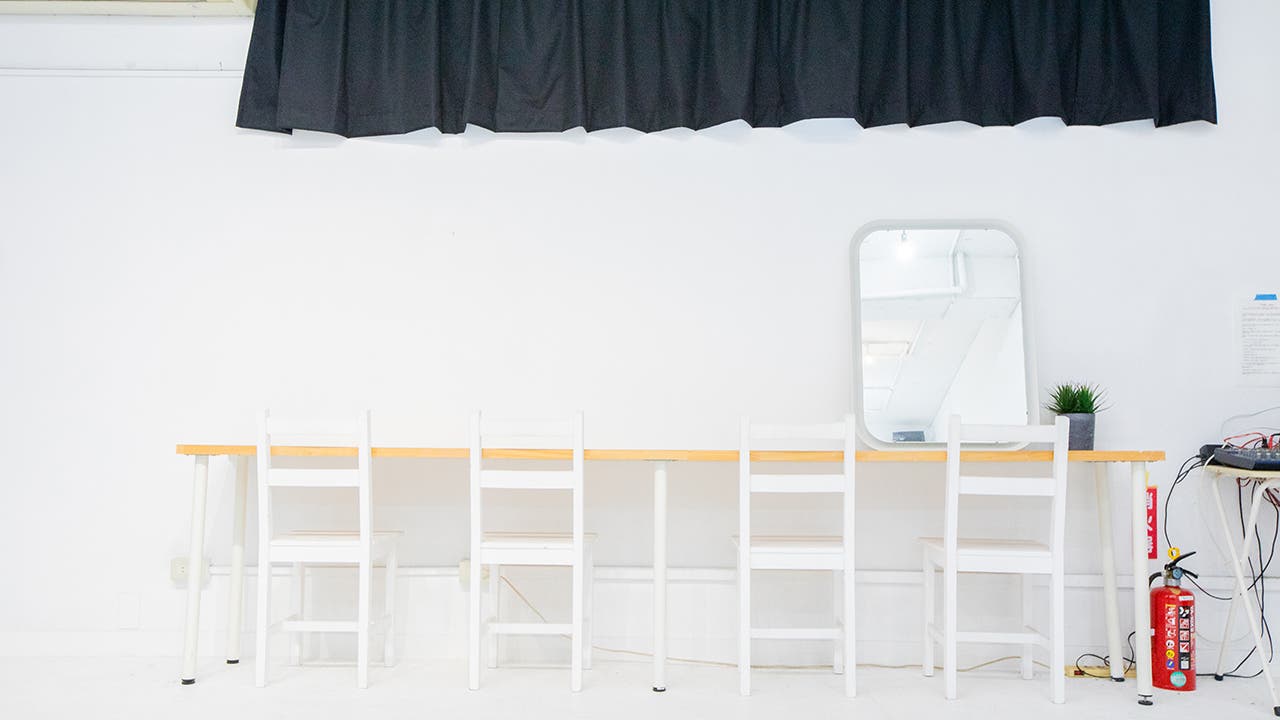 名古屋・栄駅から1本｜白ホリ・自然光・コンクリ床・撮影フォトスタジオ【 物撮り・コスプレ・アパレル】清水駅徒歩5分の写真9