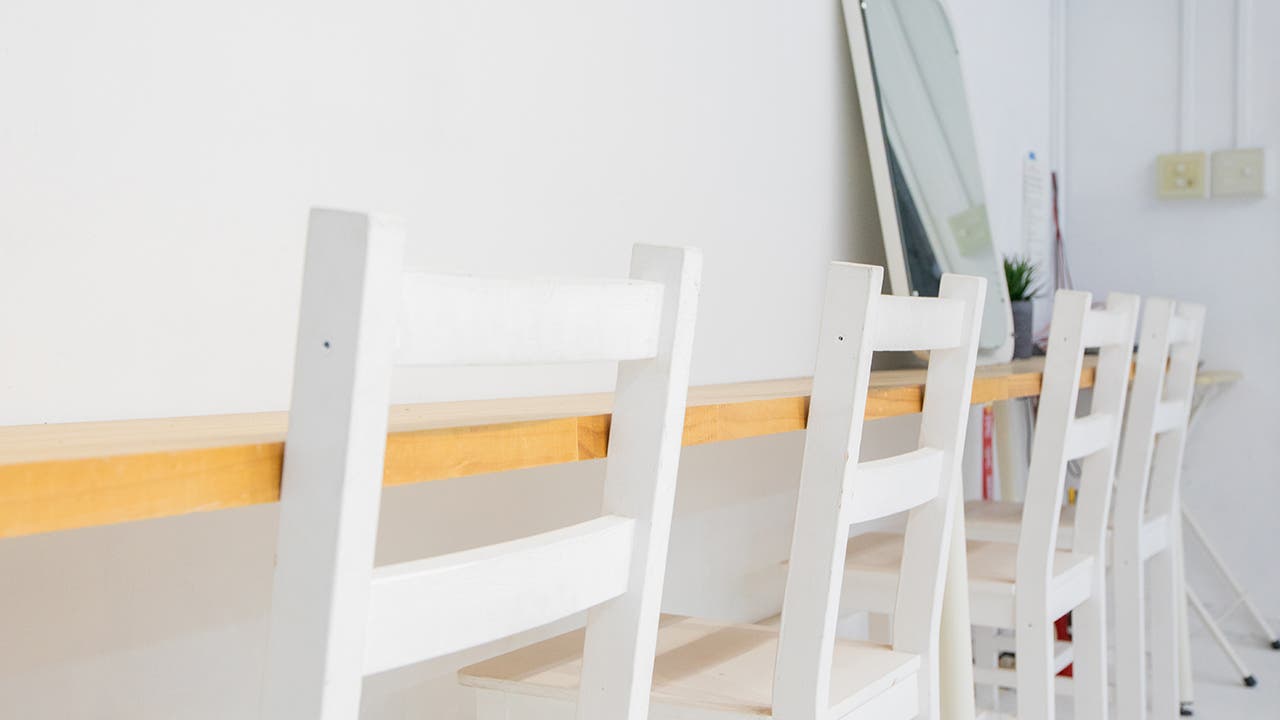 名古屋・栄駅から1本｜白ホリ・自然光・コンクリ床・撮影フォトスタジオ【 物撮り・コスプレ・アパレル】清水駅徒歩5分の写真10