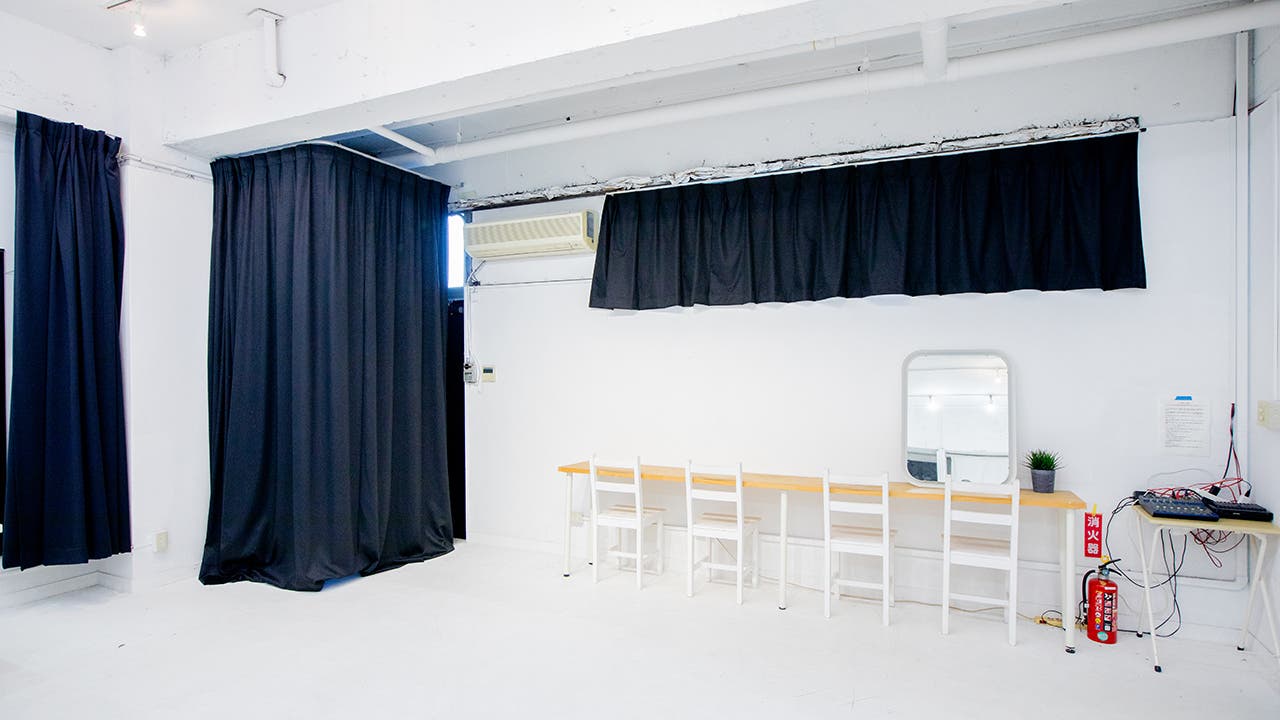 名古屋・栄駅から1本｜白ホリ・自然光・コンクリ床・撮影フォトスタジオ【 物撮り・コスプレ・アパレル】清水駅徒歩5分の写真11