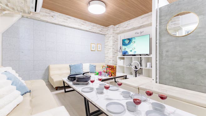 NEW🎉クリスマス🎄最大25名🉐駅1分🚋忘年会🍺大人気ゲーム機🎮女子会💗タコパ🐙24H🏪candle新大阪の写真1