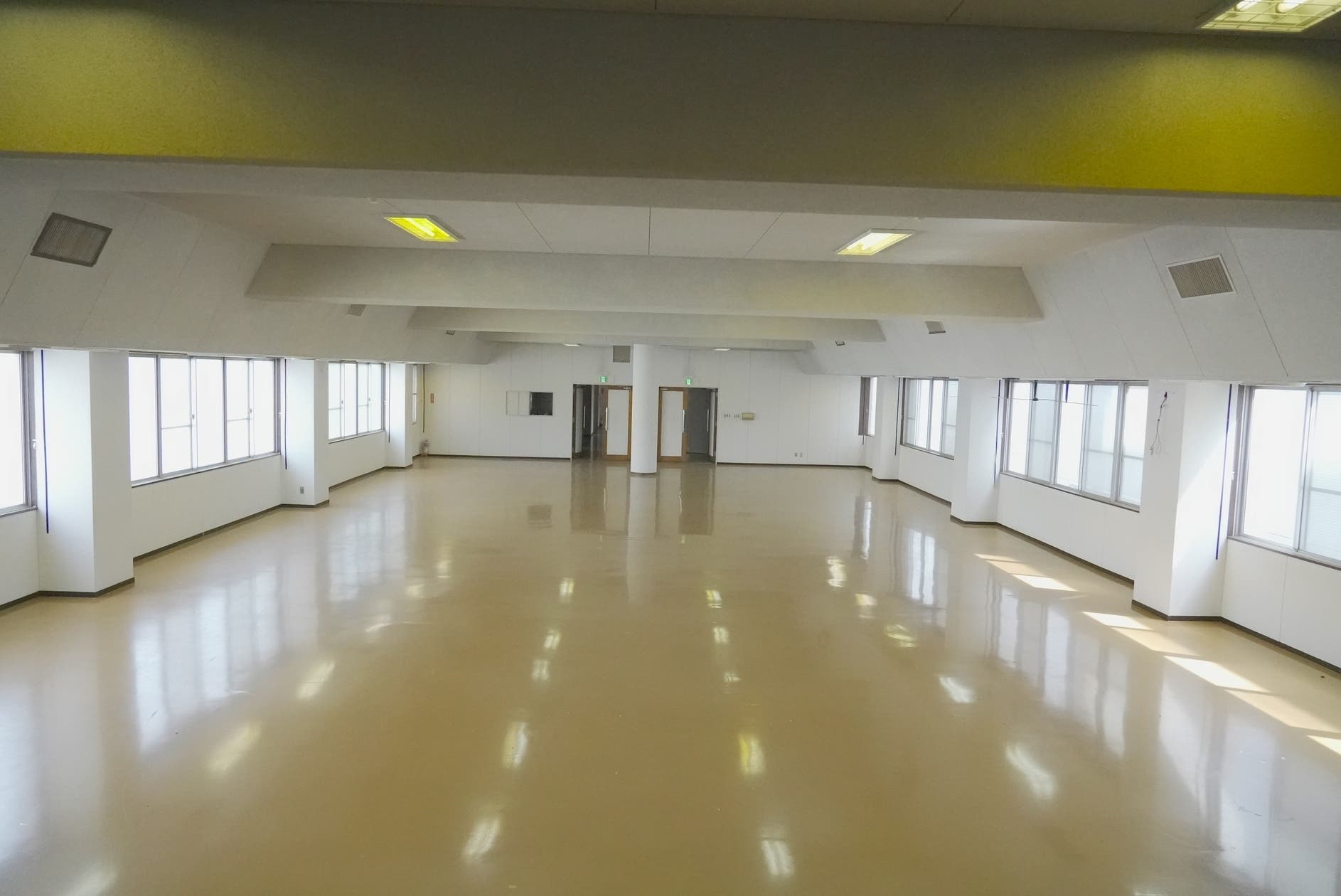 体育館｜飯田橋駅徒歩2分学校跡地のレンタルスペース／📷撮影🏸スポーツ🧘‍♀️ヨガ💃ダンス 🎤トークショーなどの写真4