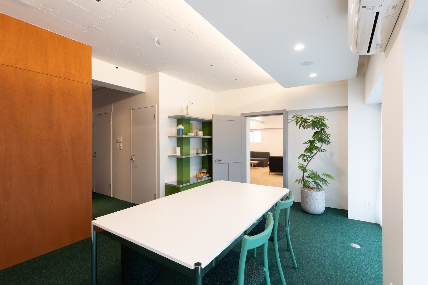 【目黒駅徒歩1分 / -ROOM1-】会議・セミナーに / Wi-Fi・プロジェクター・スクリーンも完備の写真4